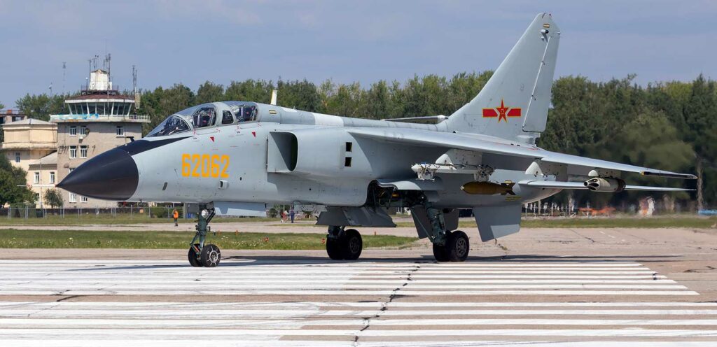Xian JH-7 (Flounder) - Fly a jet fighter