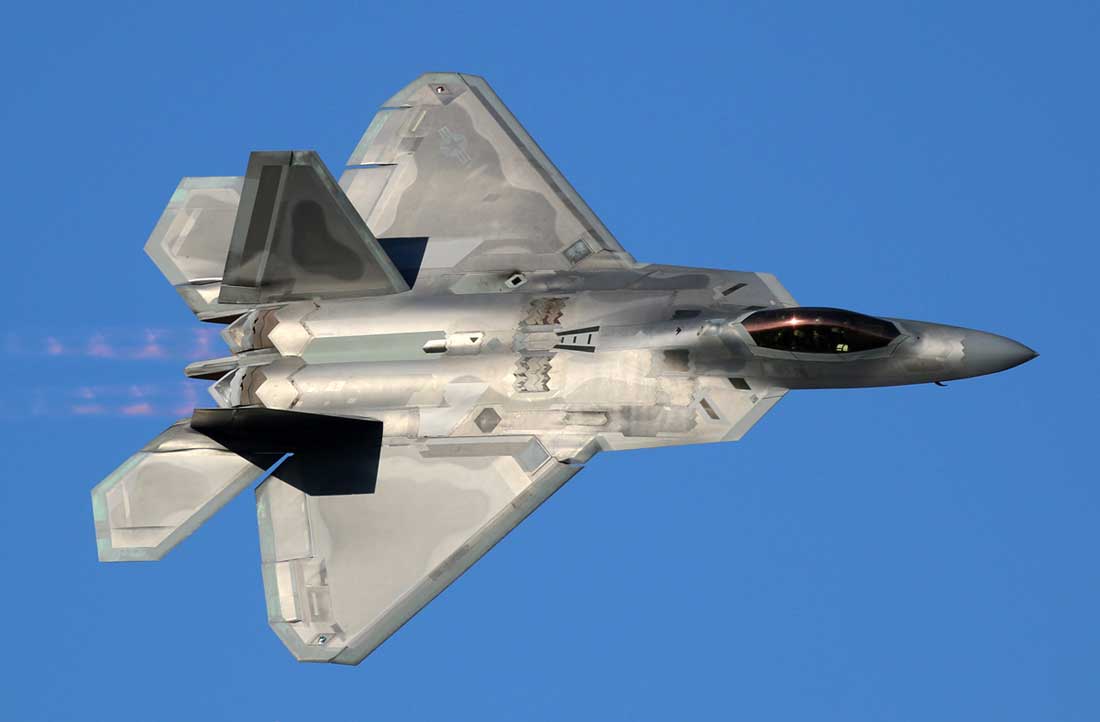 Lockheed Martin Yf 22 Raptor Fly A Jet Fighter
