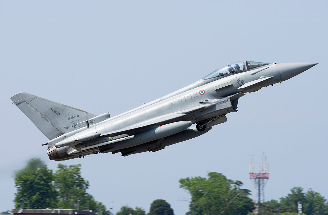 Eurofighter Typhoon: the CAPTOR-E radar, a technological breakthrough